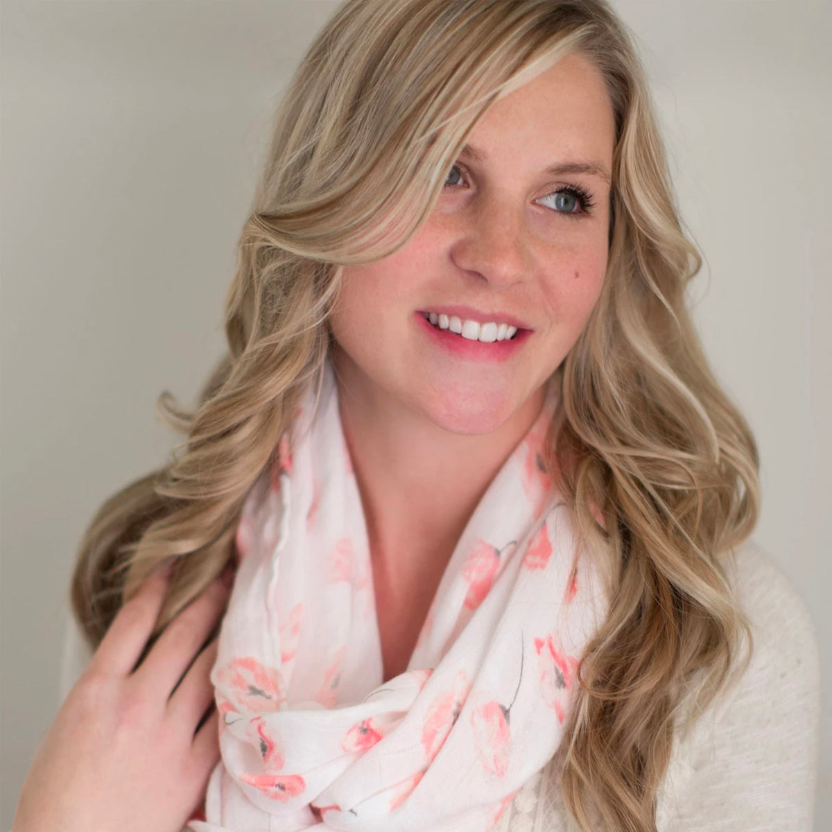 2-in-1 Infinity Nursing Scarf – SwaddleDesigns